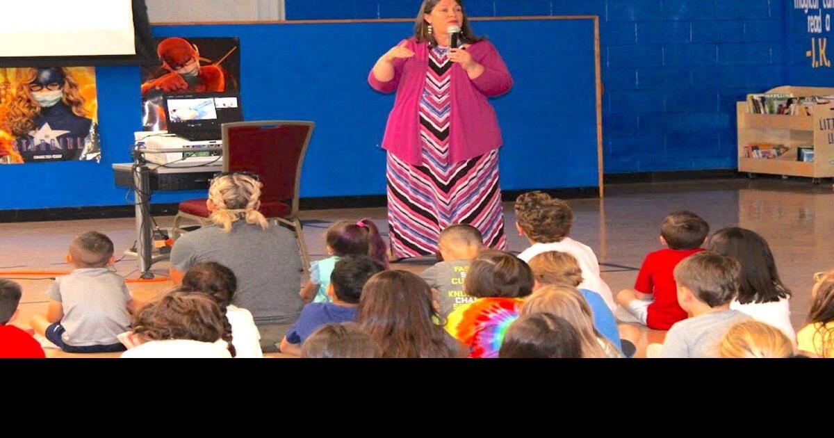 Noted author visits Grand View School | News | tahlequahdailypress.com