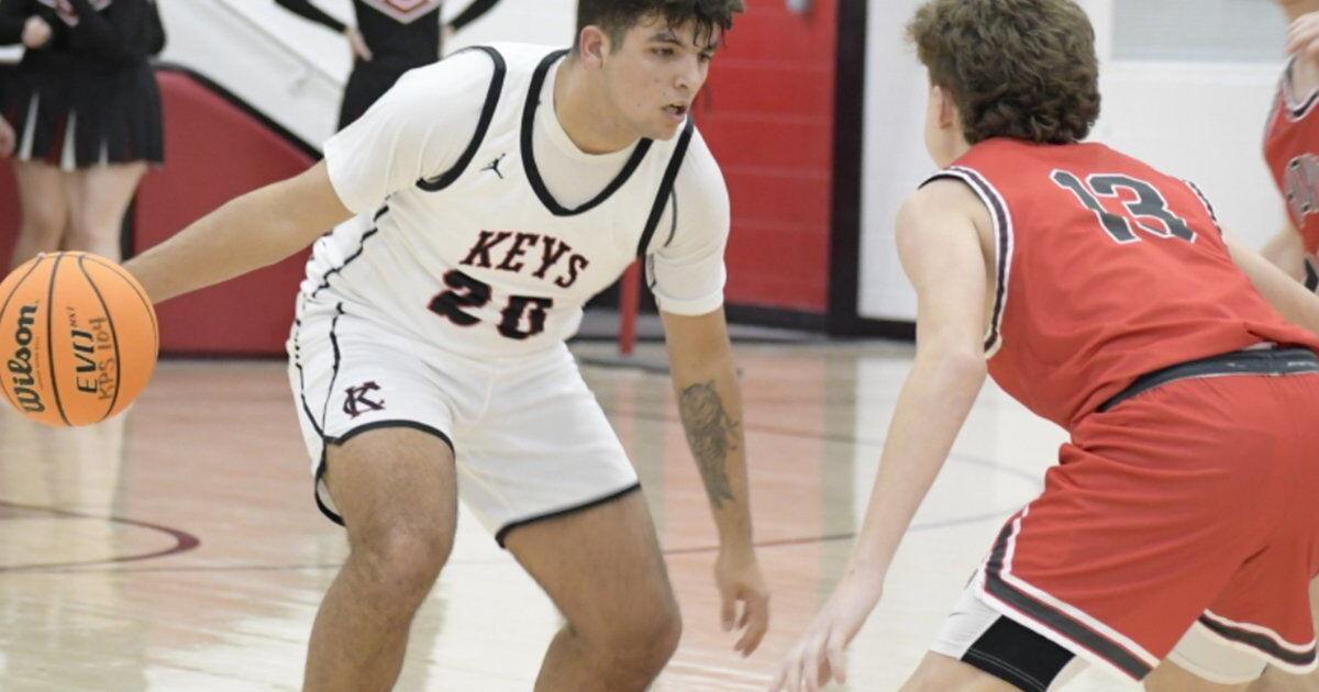 Howe Lions two better than Keys Cougars | Sports | tahlequahdailypress.com
