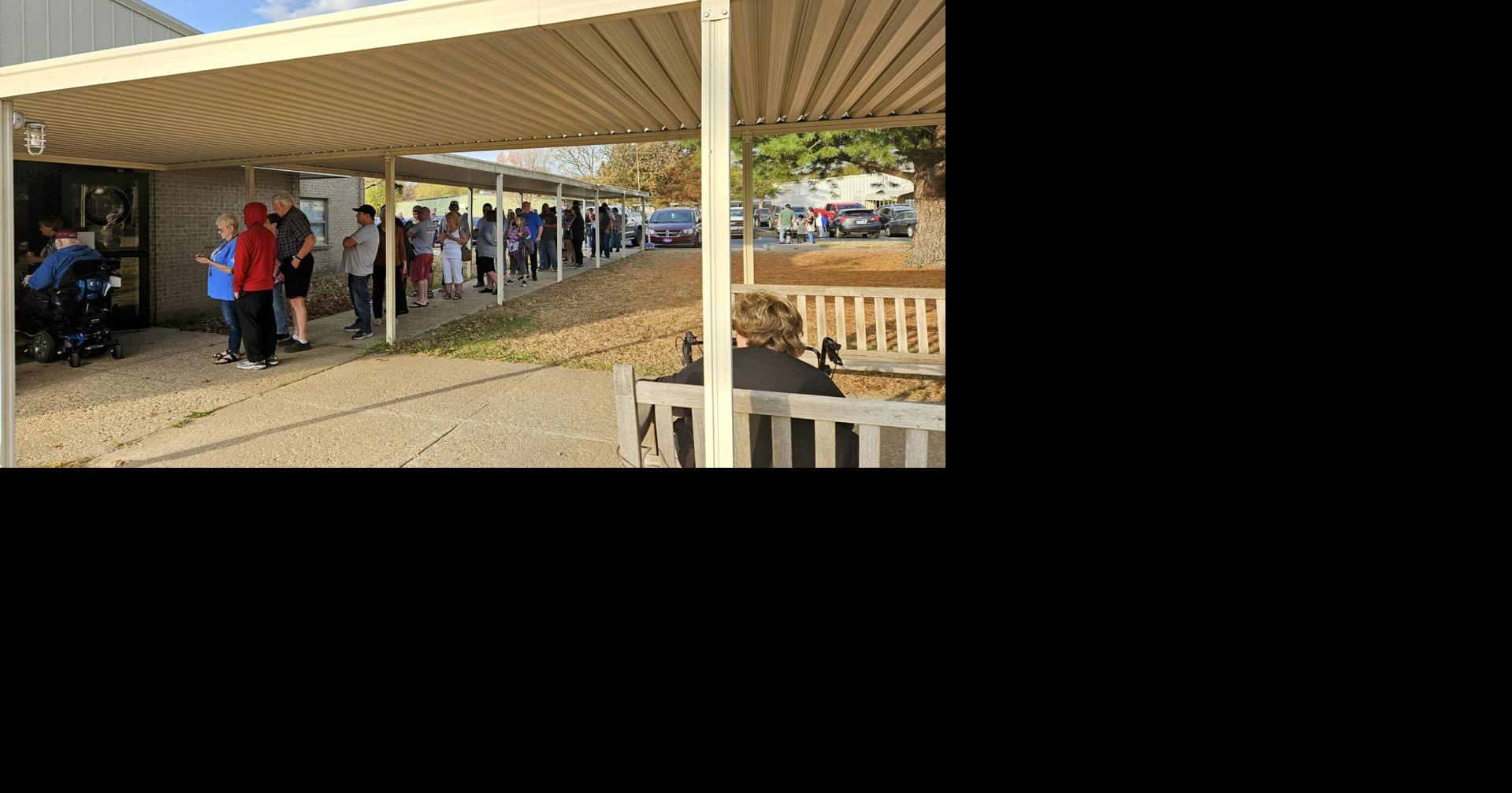 Early voting brings out large crowd | News | tahlequahdailypress.com