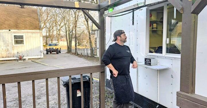 EATS ON THE RUN: Fast food in news; pros, cons for health, time | News ...