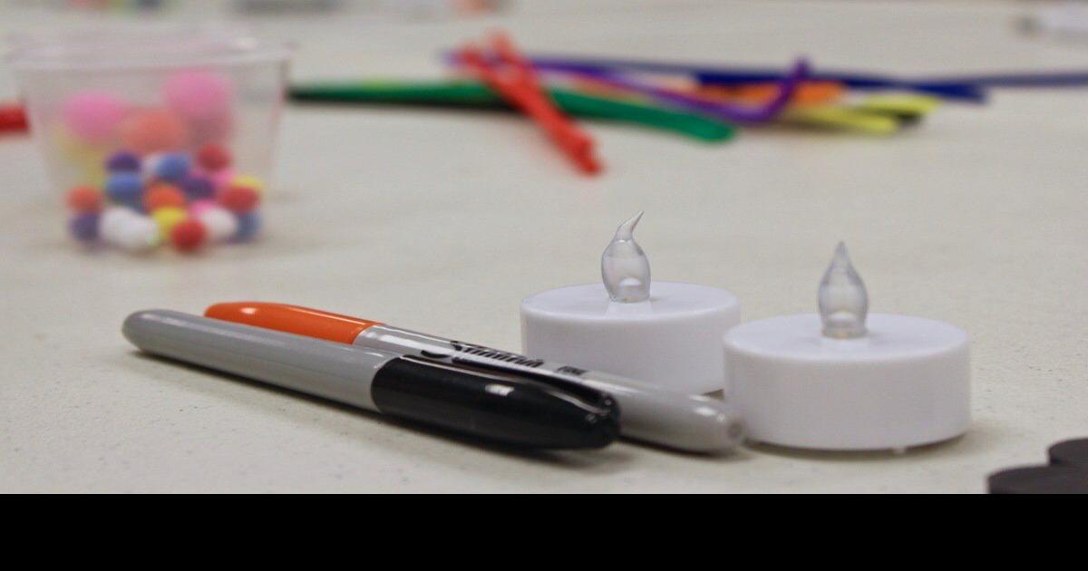 MAGNETIC ATTRACTION: Adults, kids craft snowmen at Hulbert library ...