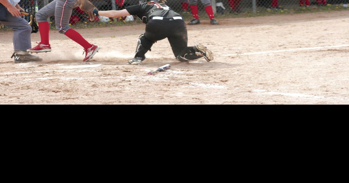 Fenton Softball Sweeps Holly Sports Coverage For Fenton Linden