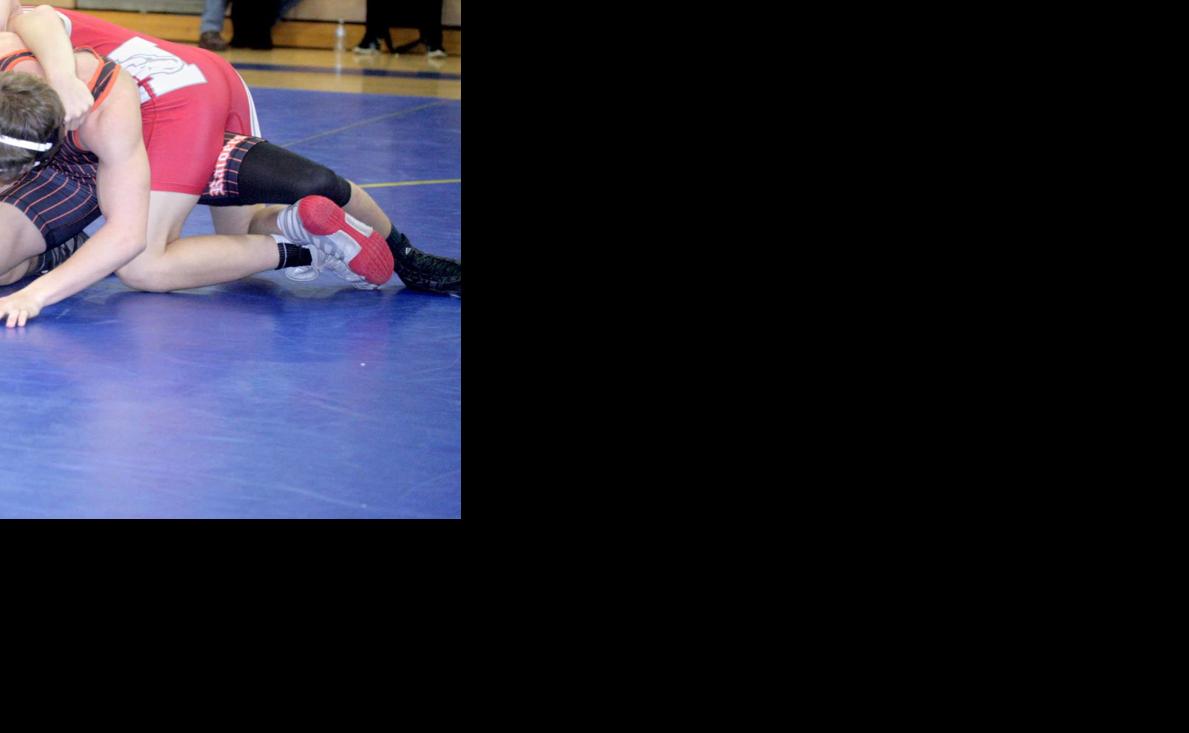 holly-wrestlers-go-6-for-6-at-regionals-sports-coverage-for-fenton