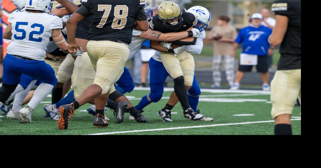 Blue Devils Start Strong But Lose To Corunna 41 19 Sports Coverage