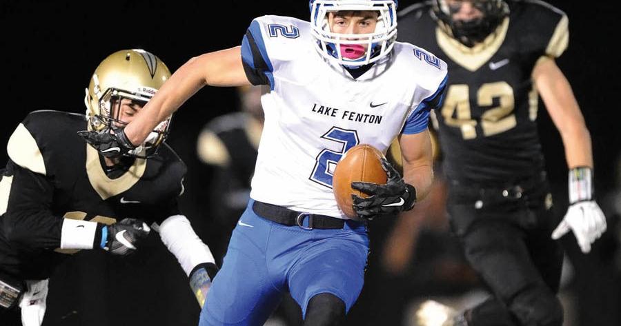Blue Devils Get Their Revenge Versus Corunna 29 27 Sports Coverage