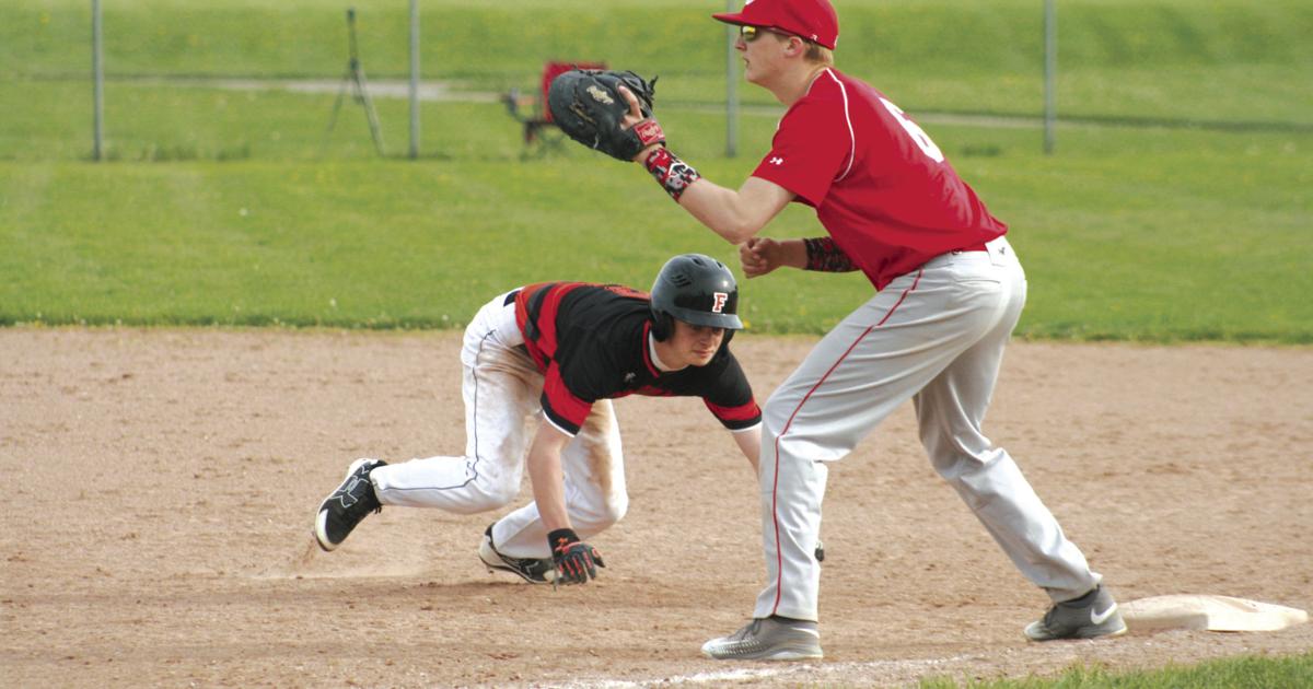 Fenton Baseball Sweeps Holly Sports Coverage For Fenton Linden
