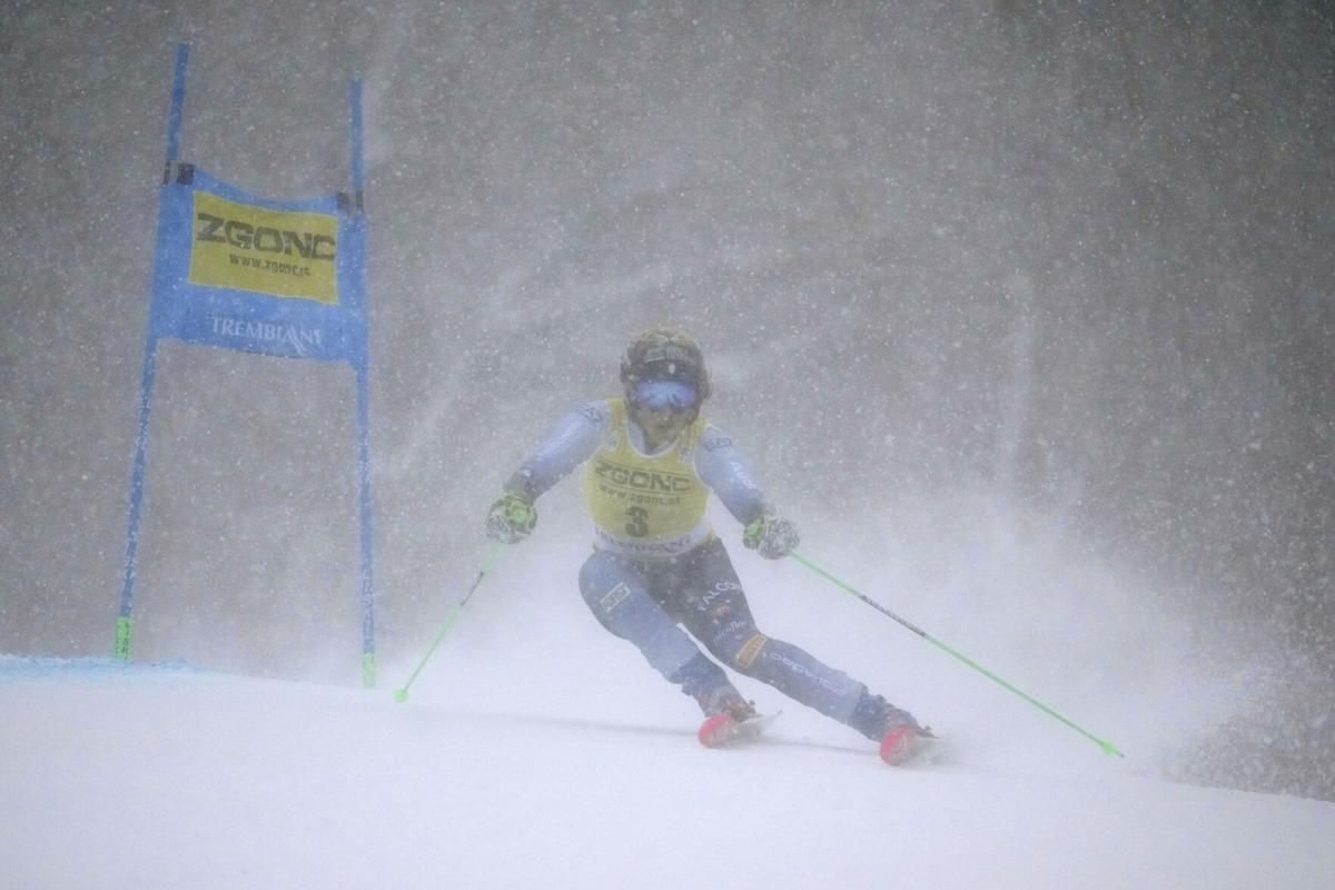 Brignone wins a second consecutive World Cup giant slalom
