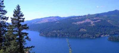 Three local men save three others from drowning on Lake Merwin