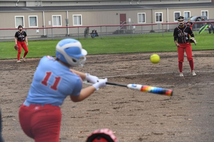 R.A. Long overpowers Mark Morris in the Civil War