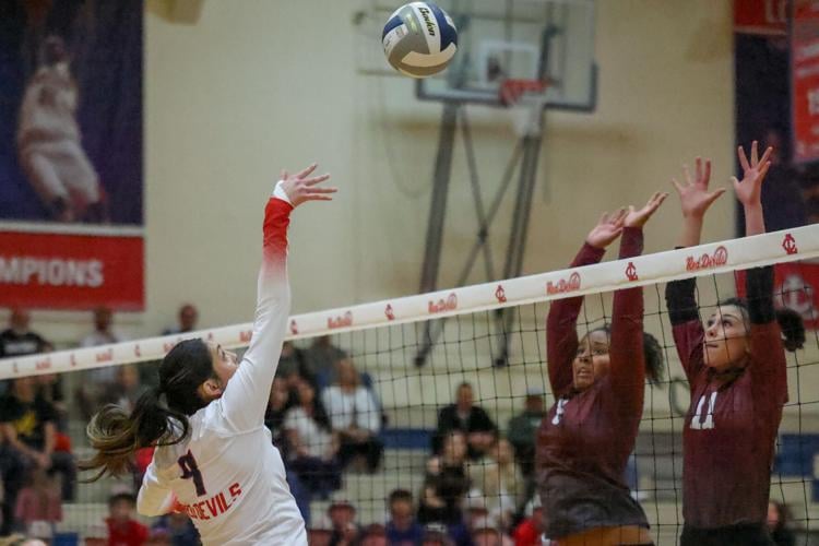 Lower Columbia volleyball wins NWAC opener against Pierce