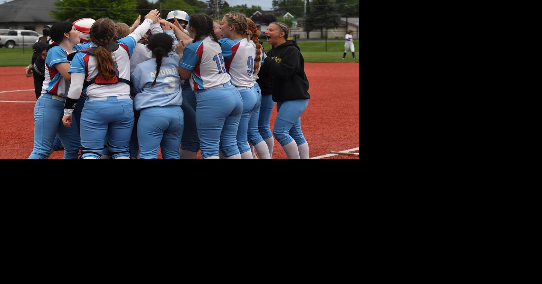 The Monarchs finish as undefeated league champs in softball