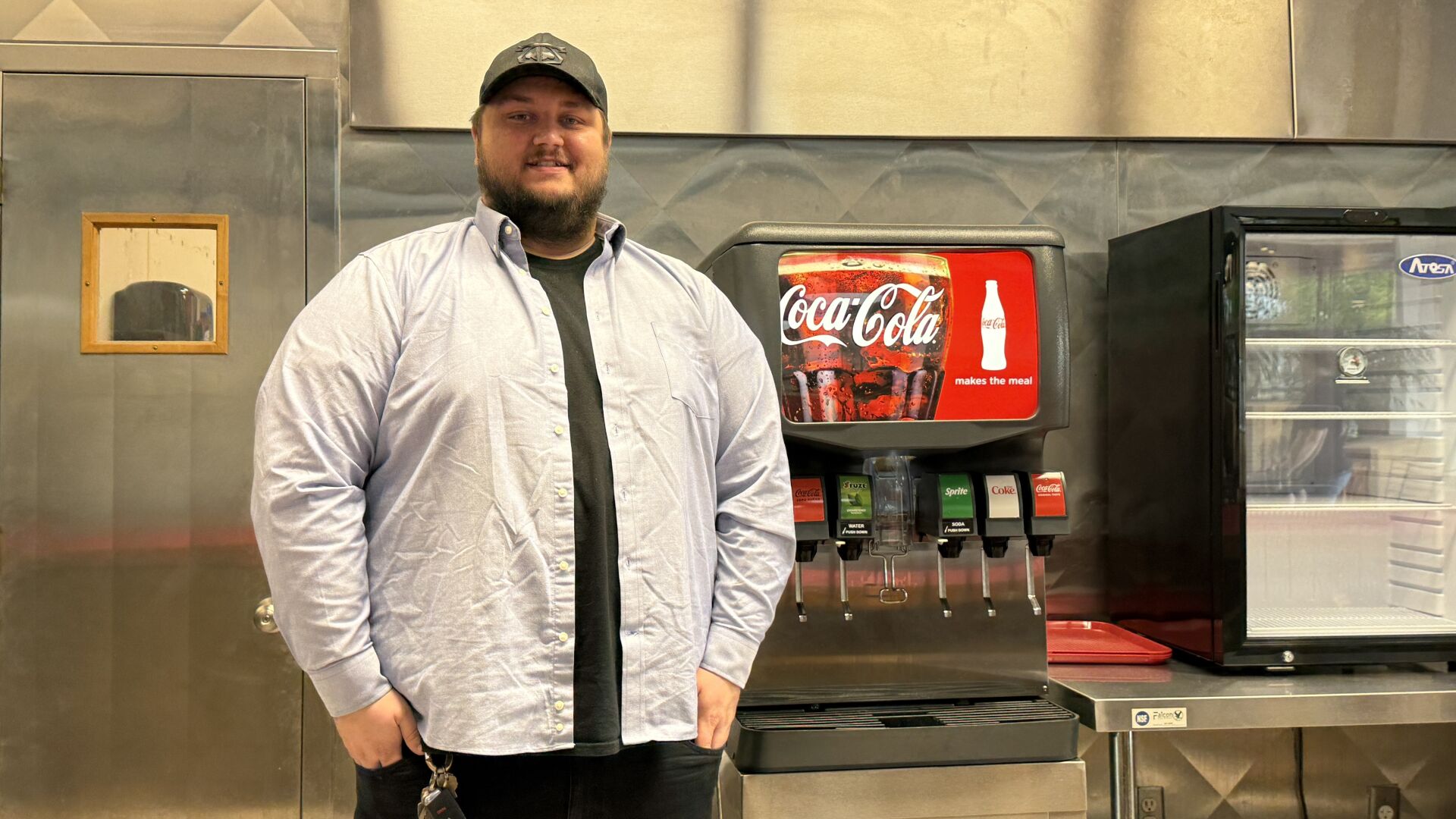 New burger shop to open Friday in Kelso mall