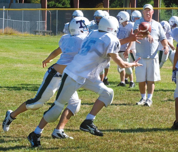 Toutle Lake Preview: Top rushers return for deep, balanced Ducks