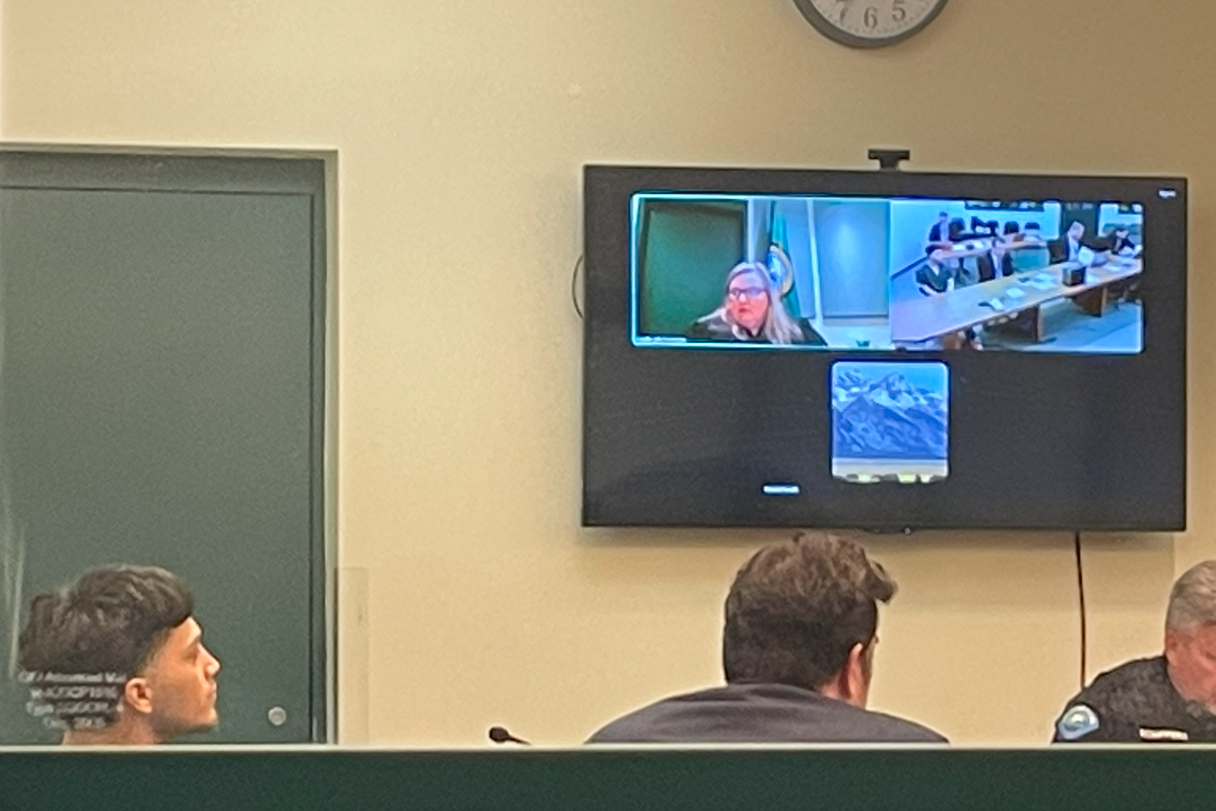 Couple suspected of West Longview drive-by pleads not guilty