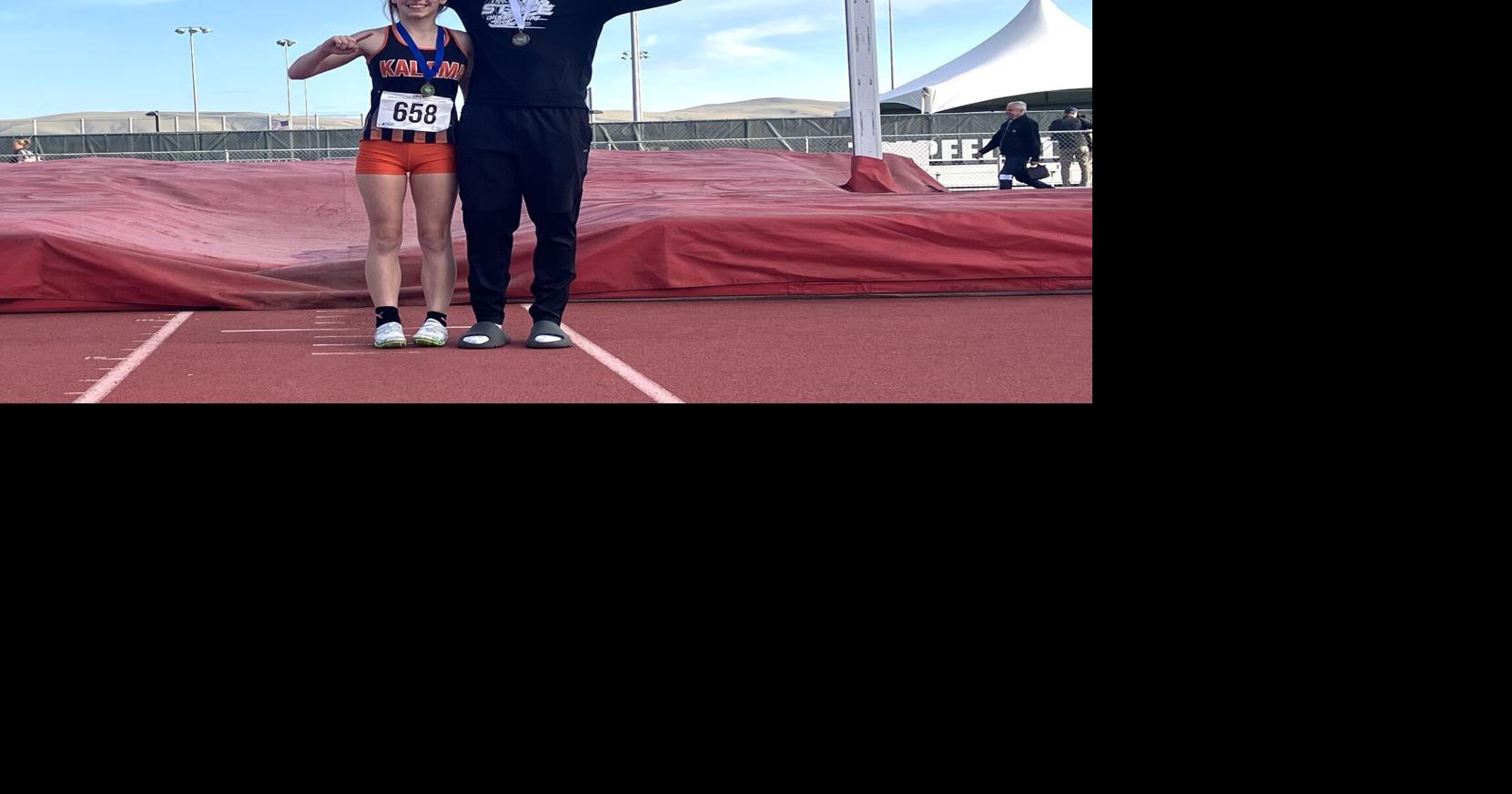 Kalama's Kacey Curtis wins state championship in pole vault