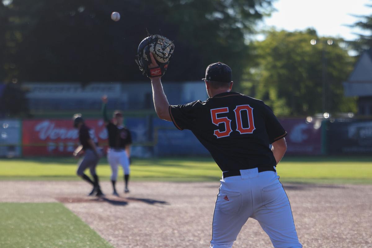 West Coast League: Cowlitz Black Bears complete short sweep of ...