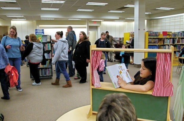 Kelso Public Library sets up shop at Three Rivers Mall