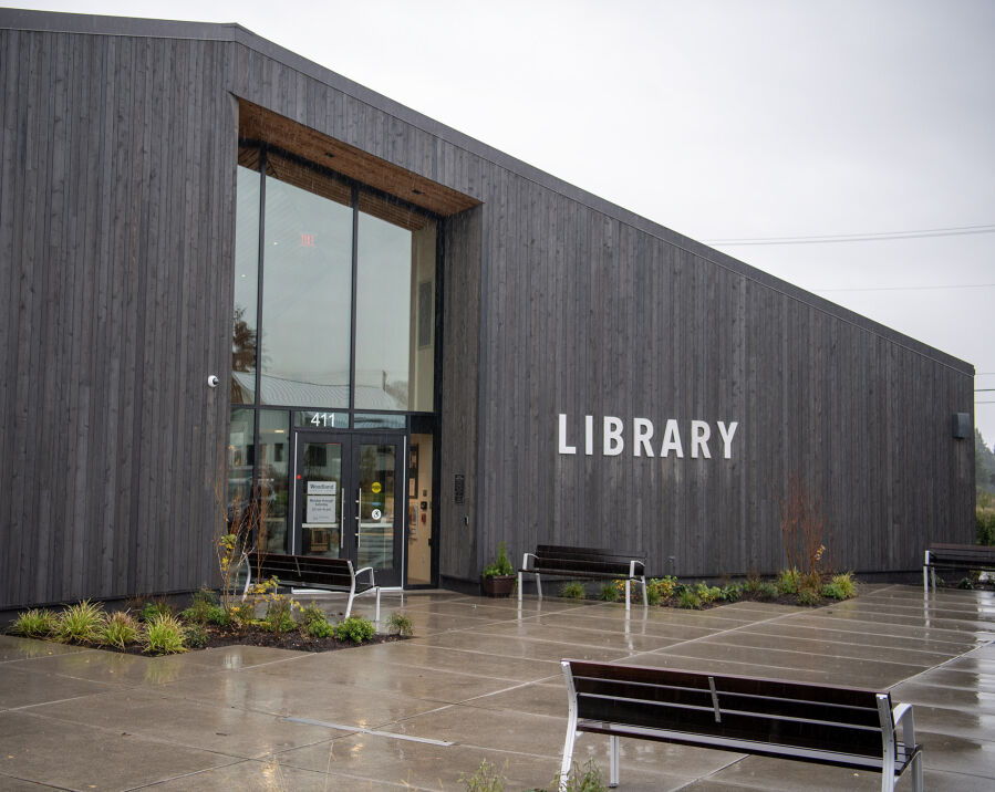 Woodland public library to hold book sale