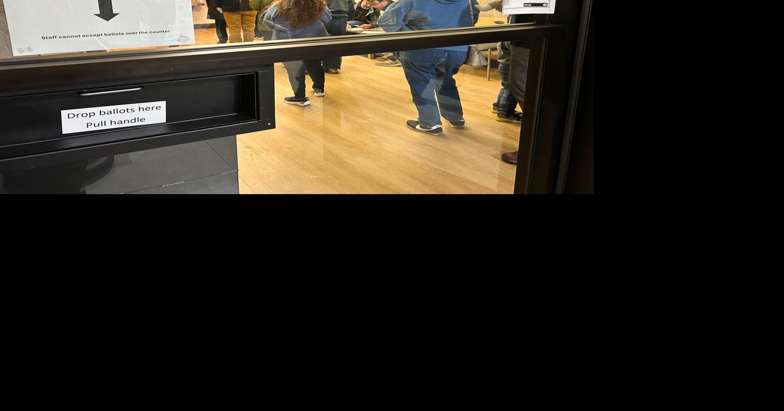 Cowlitz County Elections Office sees long voting lines Election Day ...
