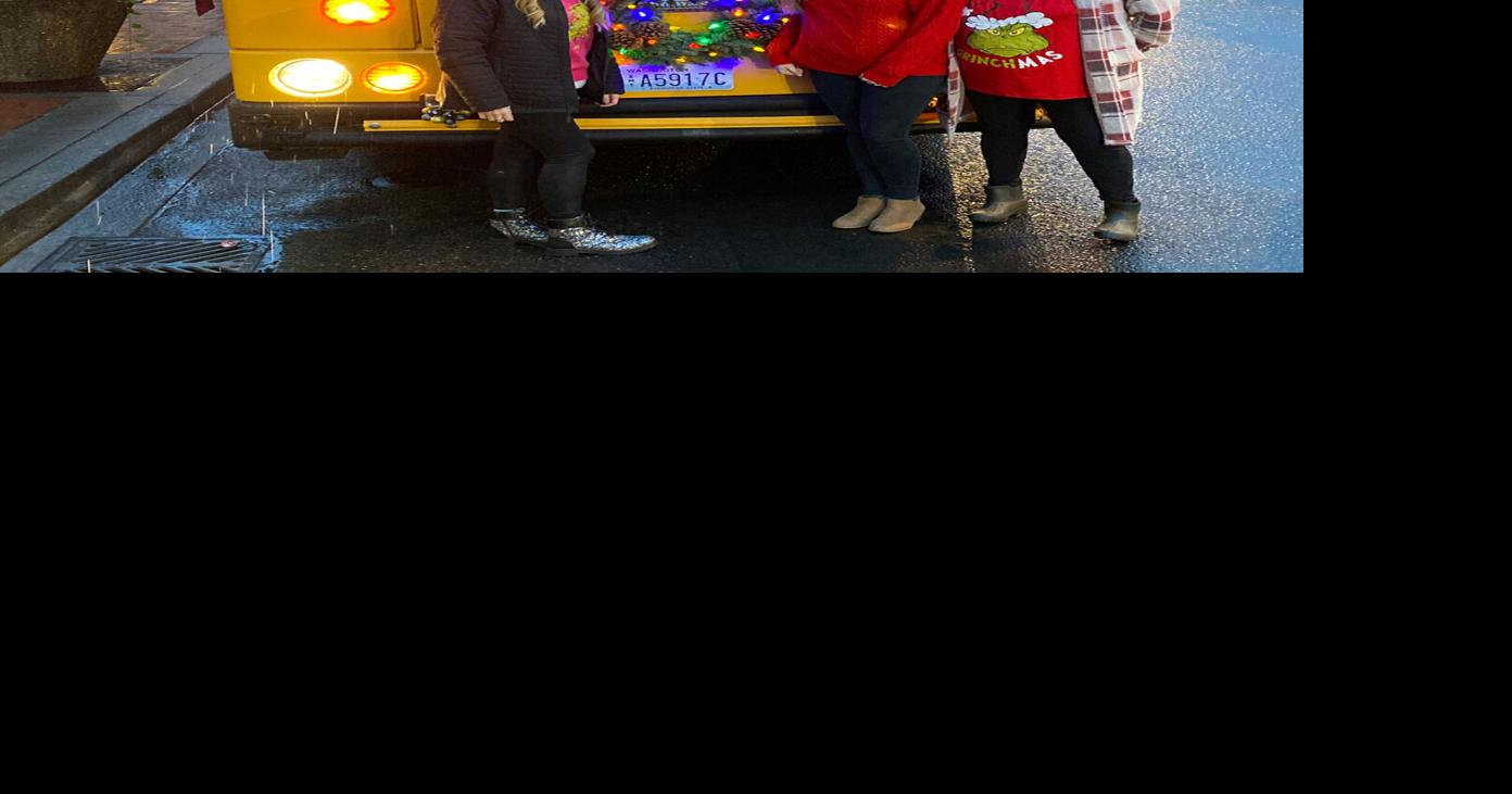 Kids recieve donated bikes, food at Kelso Shop with Cop