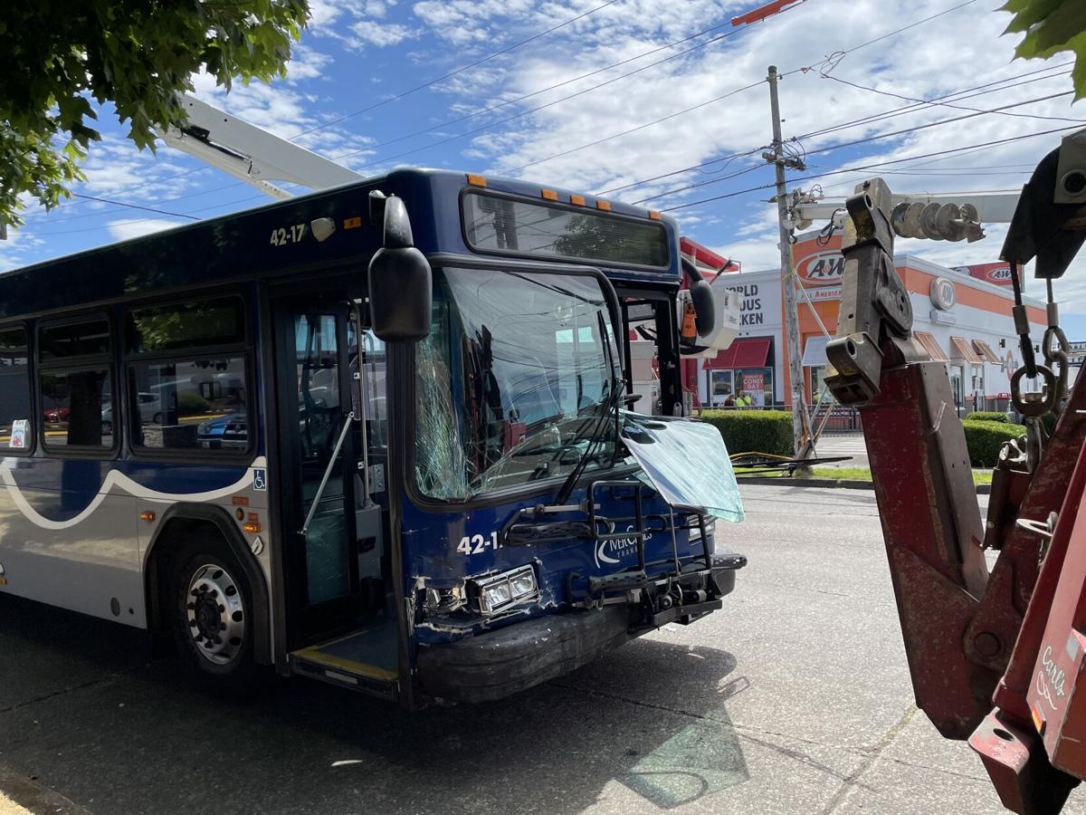 Longview crash involving RiverCities bus sends 3 to hospital