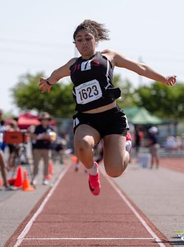 2A/3A High School Track & Field: Locals look strong on opening day of ...