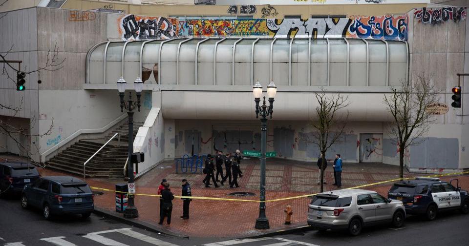 Portland police clear out Washington Center open-air drug market in ...