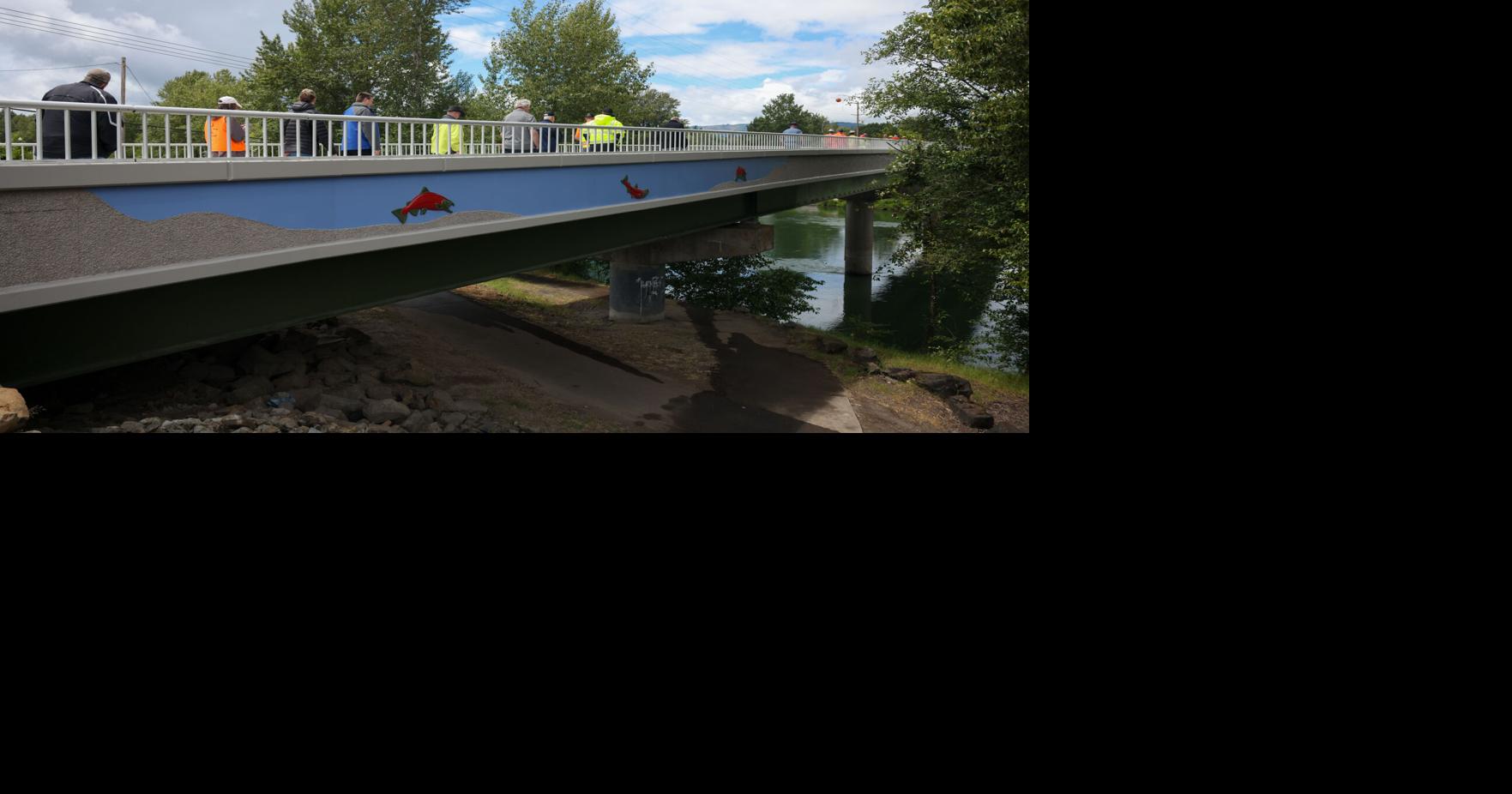 PHOTOS: Cowlitz River Bridge reopens in Castle Rock