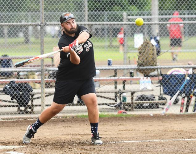 Longview staff, players work to replace $500K lights at softball fields