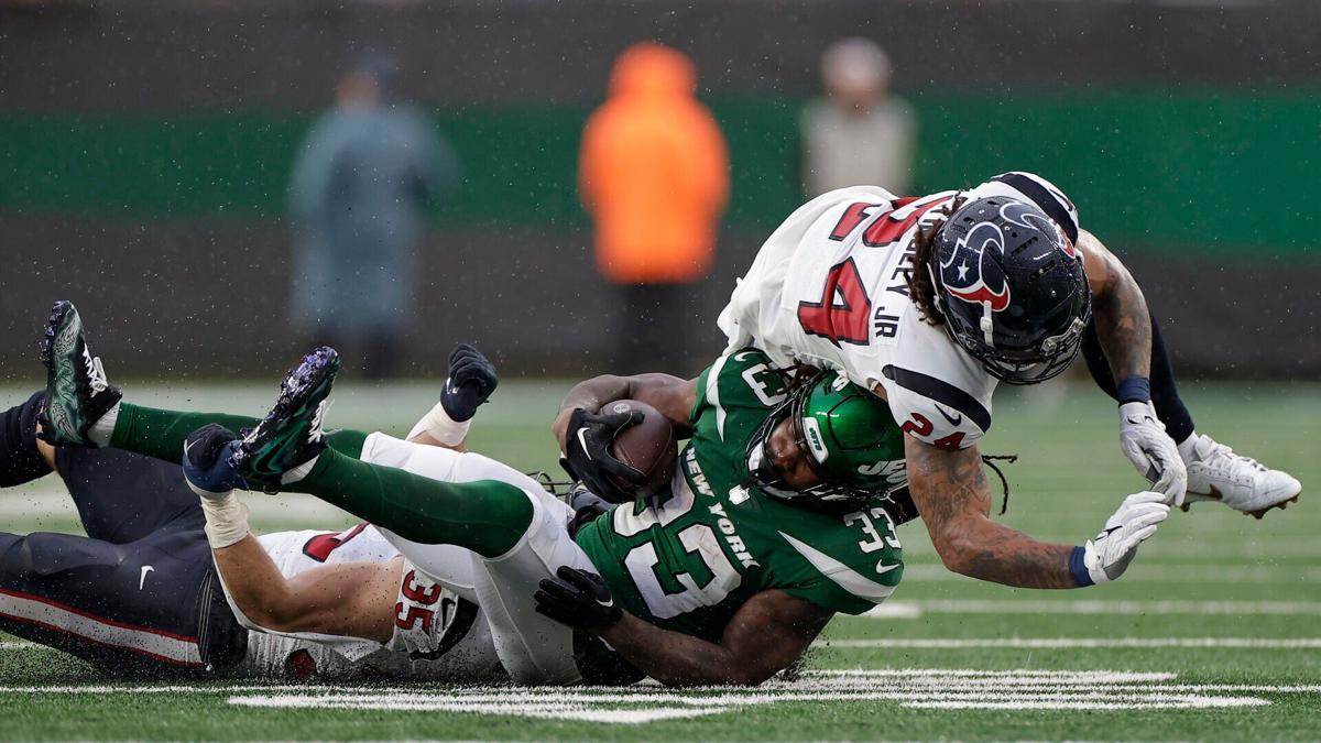 New York Jets waive RB Dalvin Cook with one game left