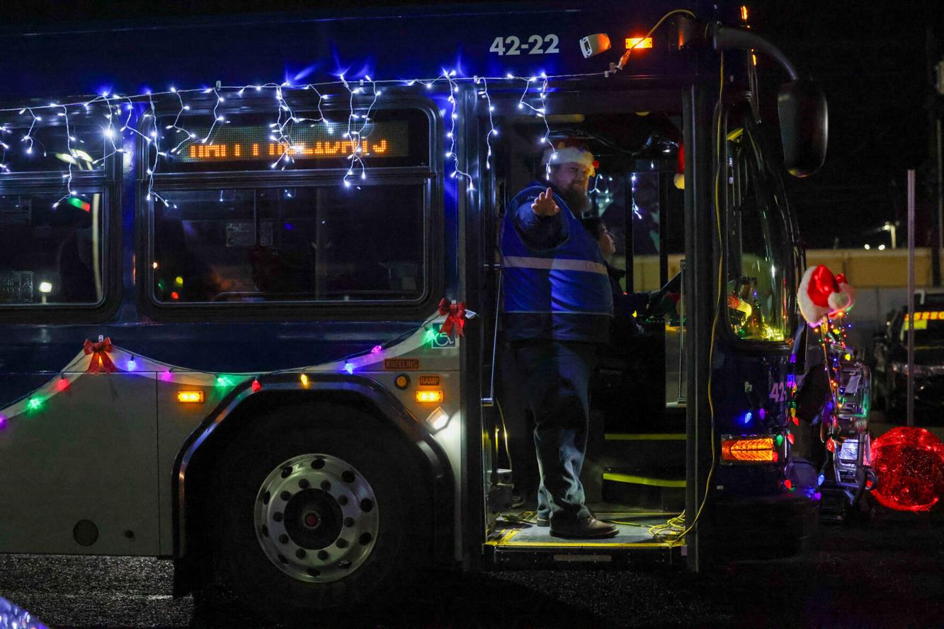PHOTOS: Longview Downtowners’ Holiday Parade