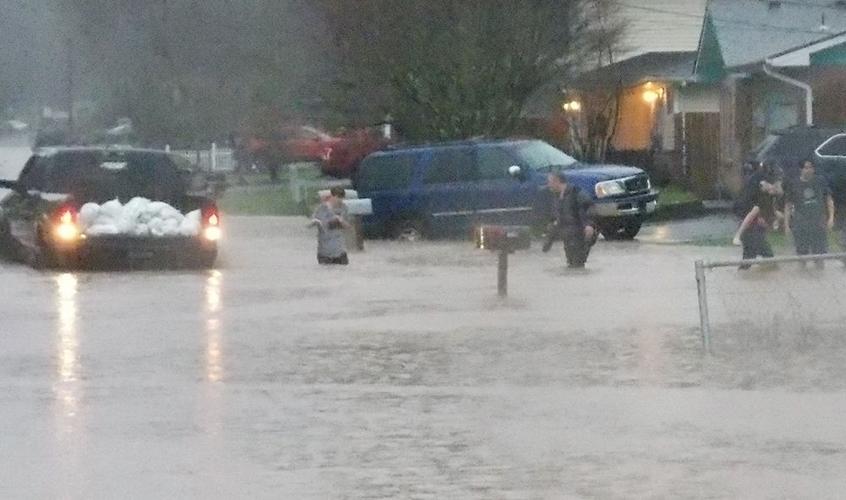 Cowlitz County flood watch leaves locals with water damage, as officials advise how to prepare ...