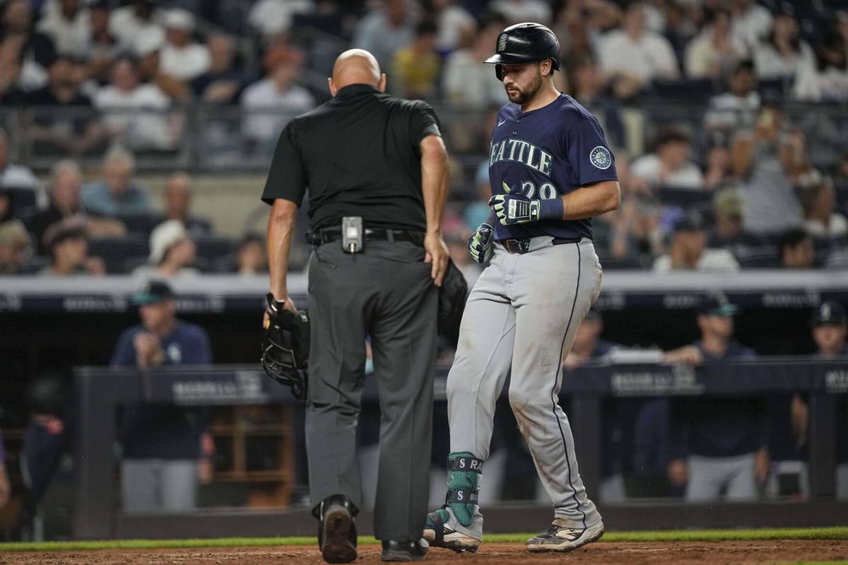 Cal Raleigh sets Mariners home run record in blowout loss to Yankees