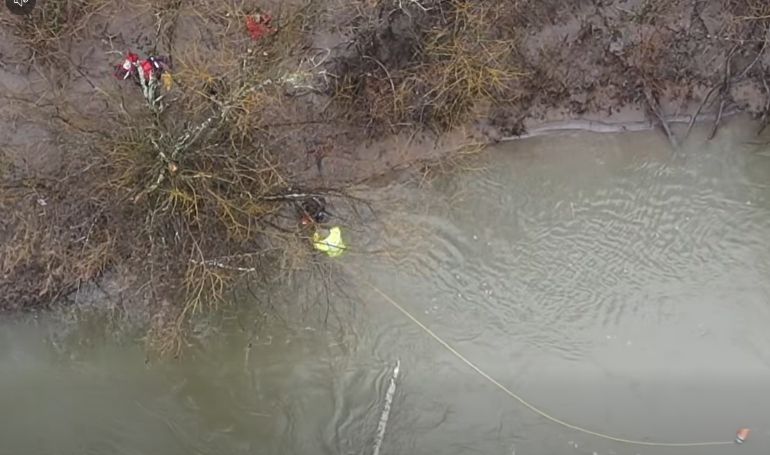 Kelso man rescued in Cowlitz River