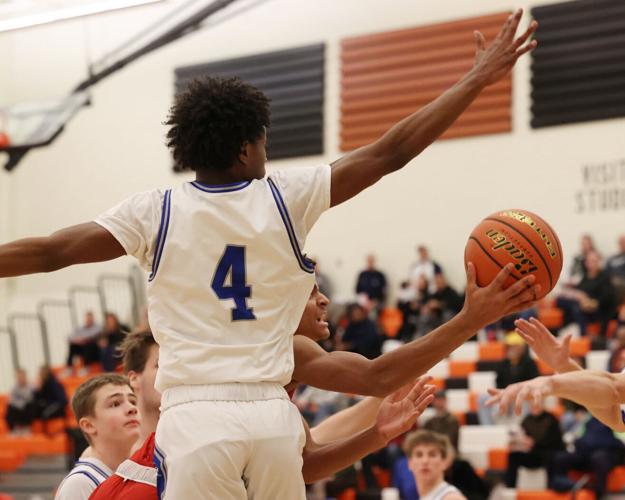 2A High School Boys Basketball: R.A. Long can't hold off No. 1 Pullman ...