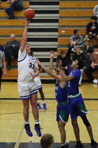 3A High School Boys Basketball: Kelso fumbles tiebreaker with Mt. View