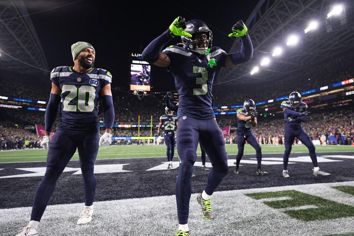 Four Seahawks named as finalists for NFL awards