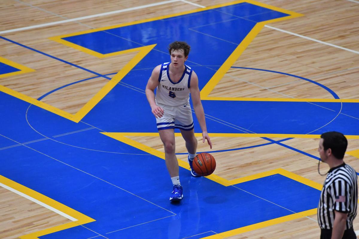 Boys Basketball Roundup: Kelso topples Evergreen, clinches share of ...