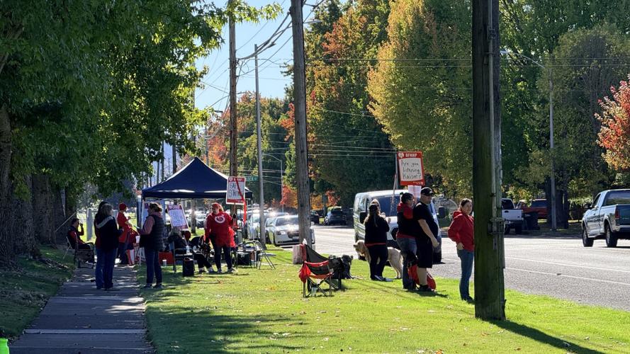 Longview Kaiser Permanente workers say why they're striking