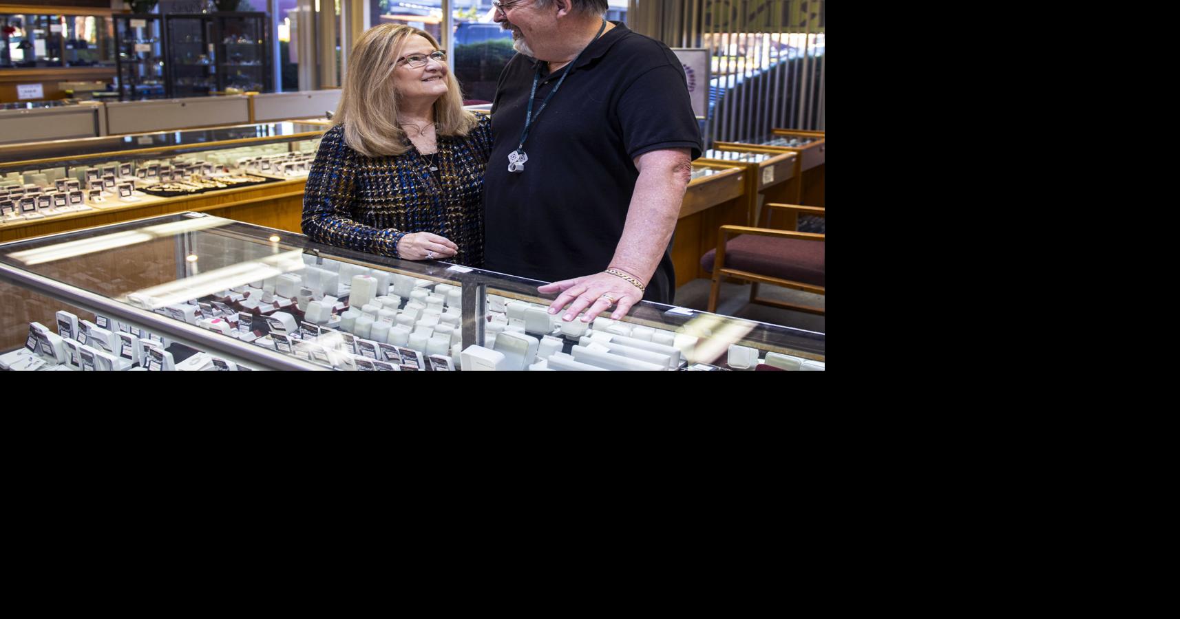 After 35 years and thousands of weddings, Gallery of Diamonds owner retires