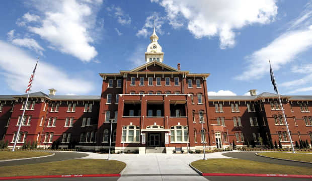 Classes, therapy fill Daniel Butts' time at Oregon State Hospital