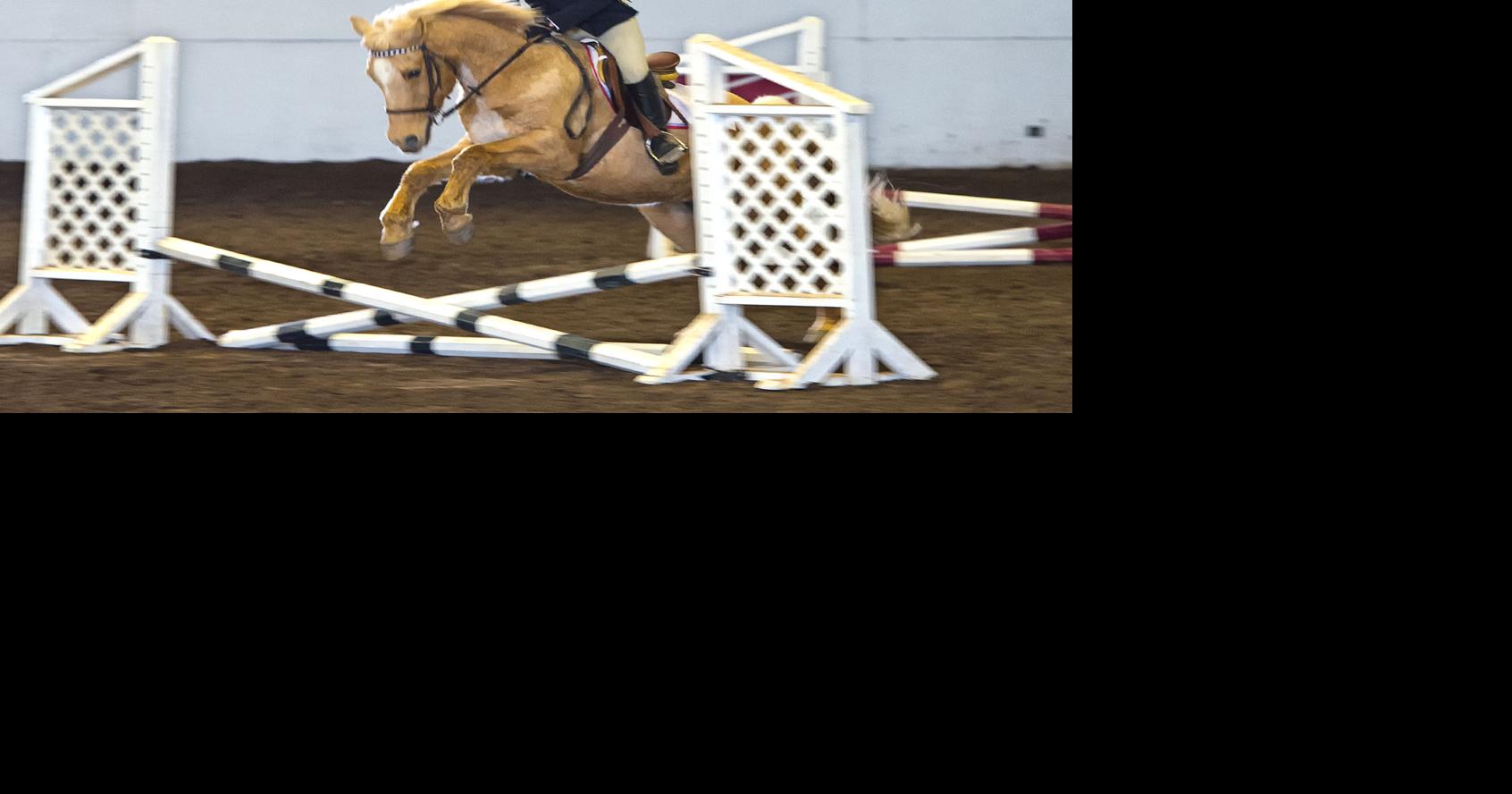Cowlitz County Fairgrounds hosts teenage equestrian competition