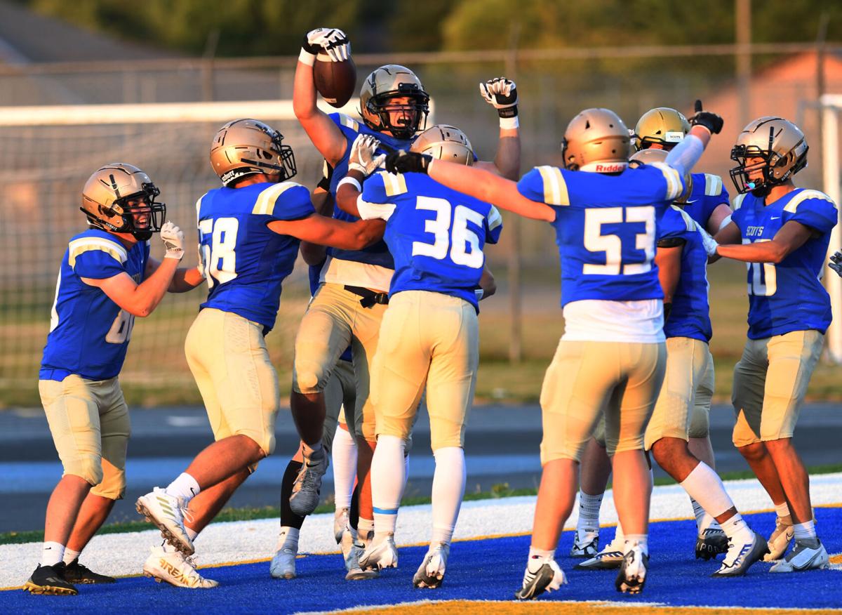 High School Football: Kelso lineman Payton Stewart makes D1 commitment ...