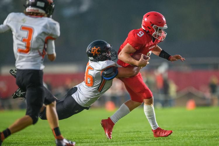 High School Football: Ibsen’s arm and legs lead Castle Rock over Kalama