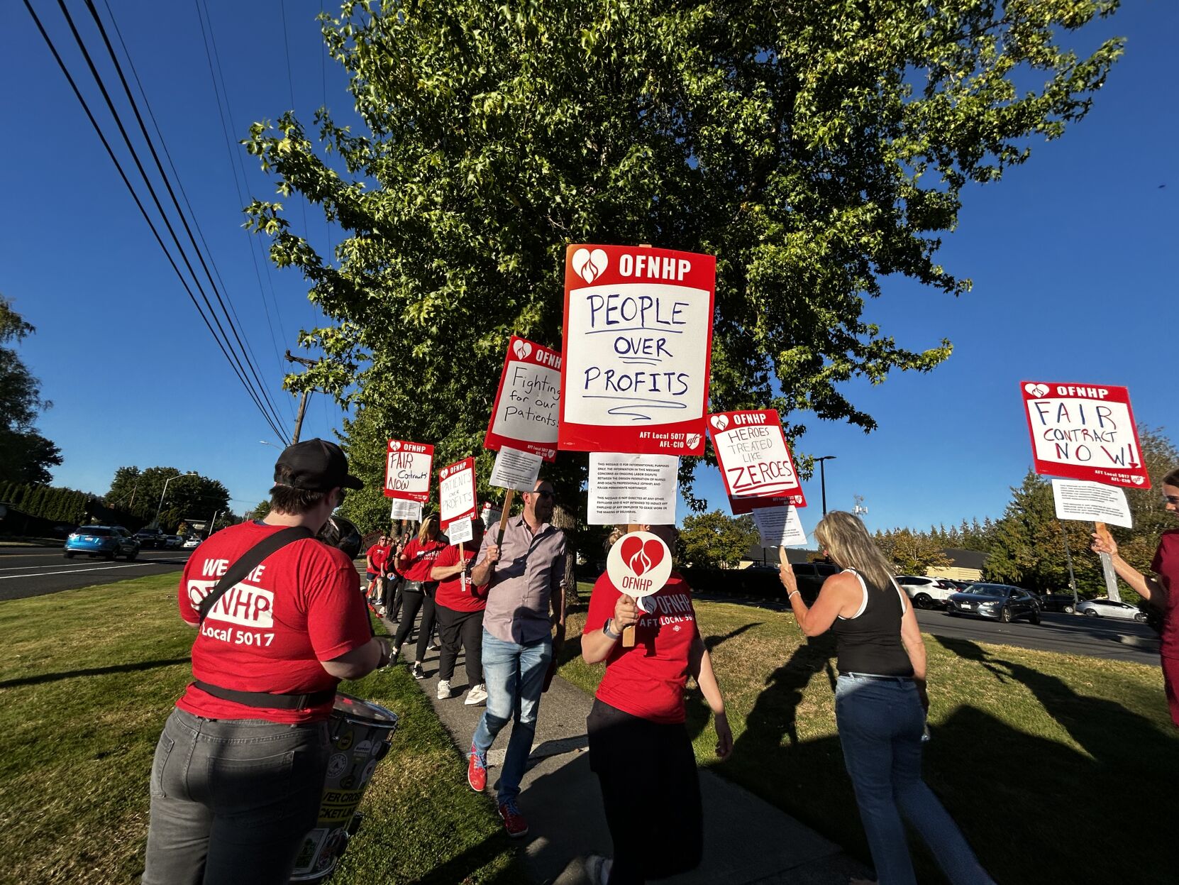 Kaiser Permanente nurses rally in Longview after strike vote