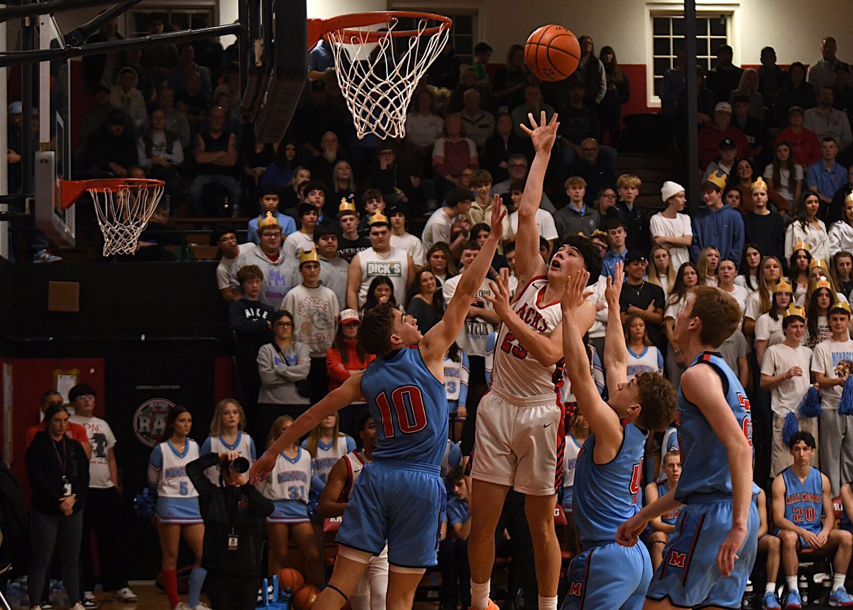 Here's why R.A. Long boys basketball remains undefeated
