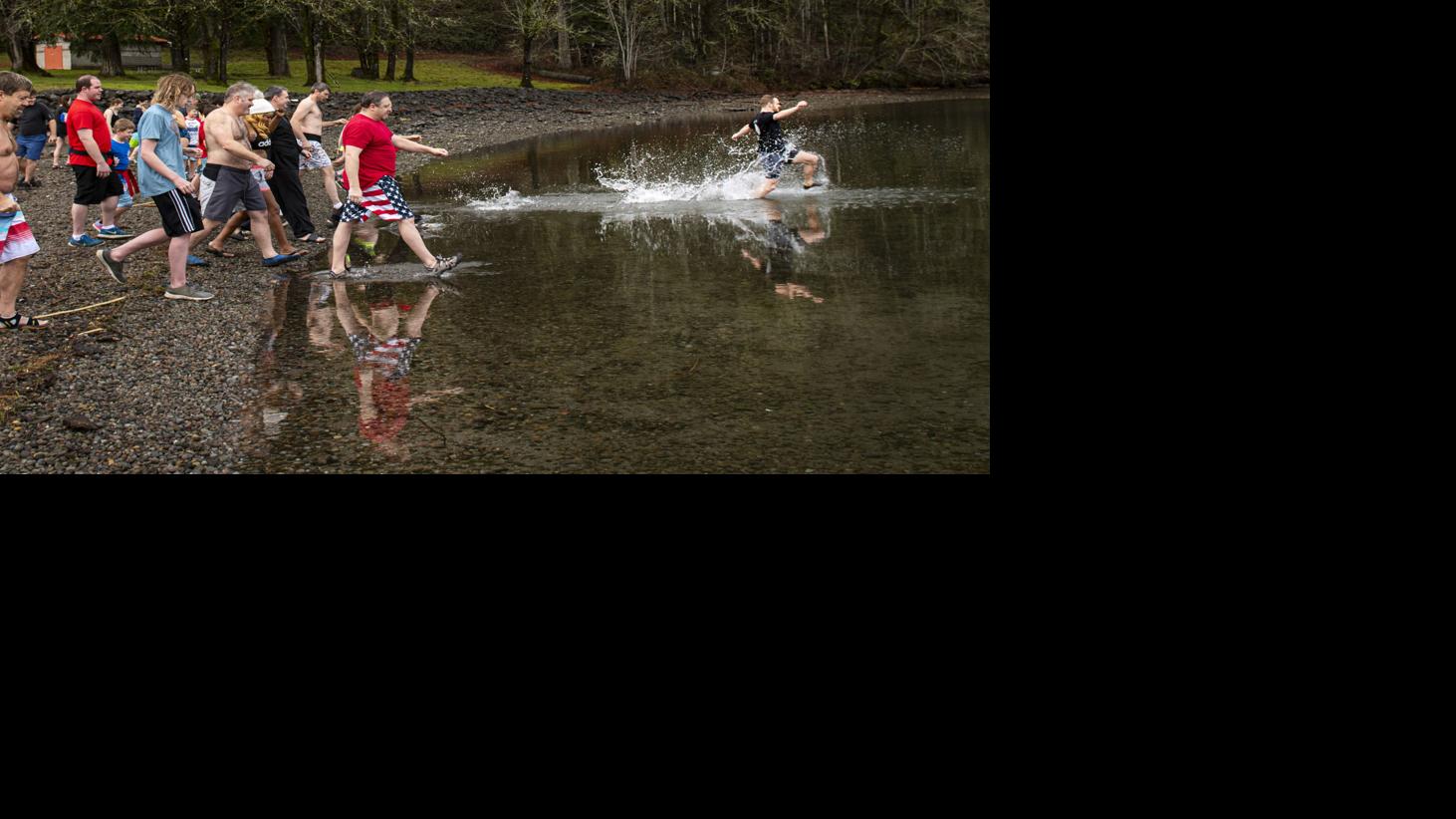 Group gathers Wednesday at Lake Merwin for 'refreshing' polar plunge ...