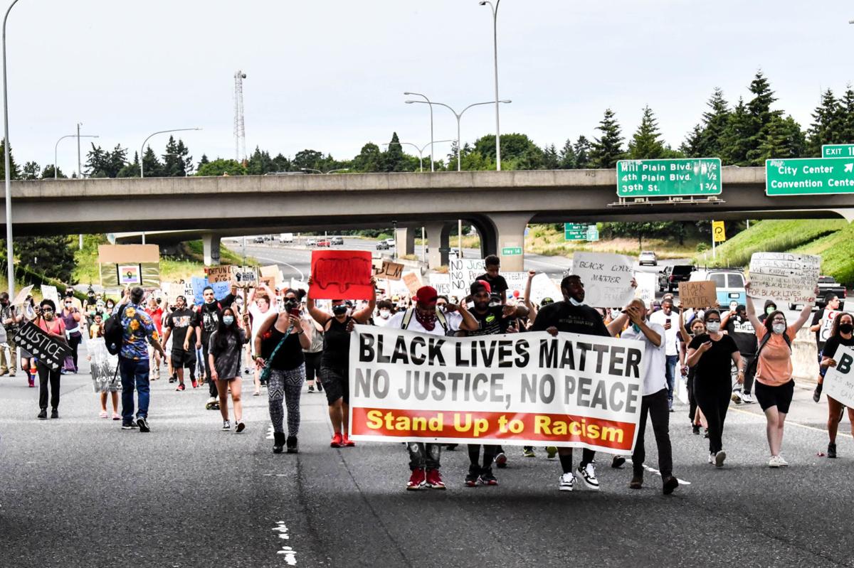 Protesters shut down southbound span of Interstate Bridge to demand ...
