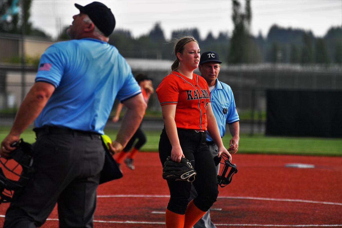 2B High School Softball: Lightning the only winner on Day 1 of District ...