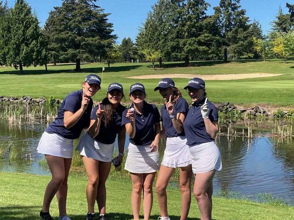 3A Golf: Kelso's Dolan wins district title